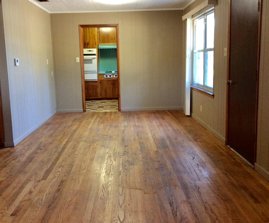 105 W Russell Ave, Bonham, TX 75418 - HAR.com