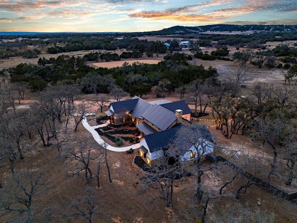 455 Cool Water Ranch Rd, Fredericksburg, TX 78624 - HAR.com